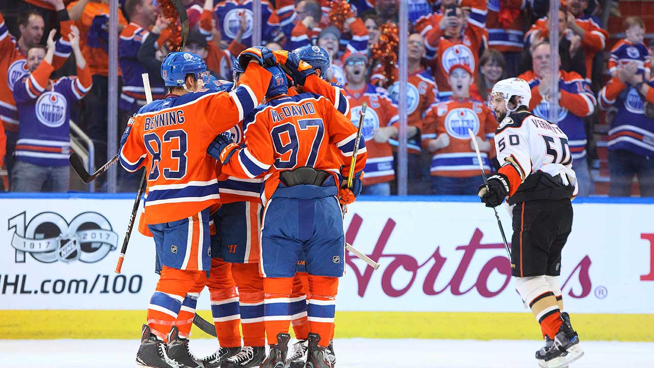Twitter Reaction: Oilers respond to controversy with goals galore