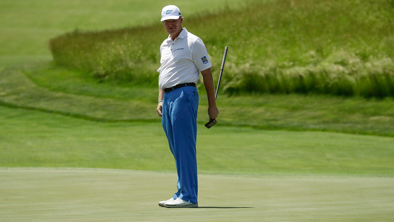 Els finds himself in U.S. Open mix 20 years after last title