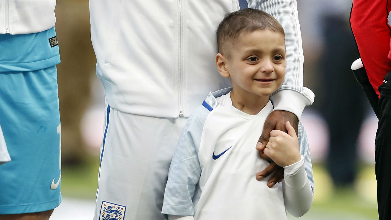 Soccer community mourns loss of Sunderland fan Bradley Lowery