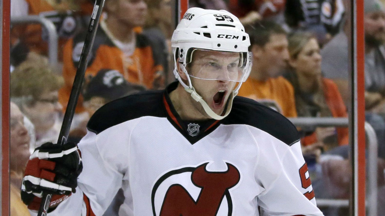 Michael Sislo joins Coyotes on one-year deal