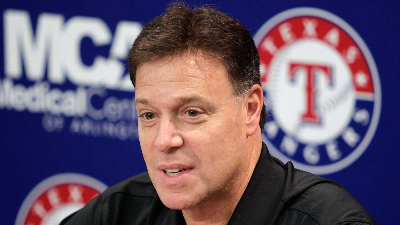 Reports: Former Texas Rangers CEO close to buying Hurricanes