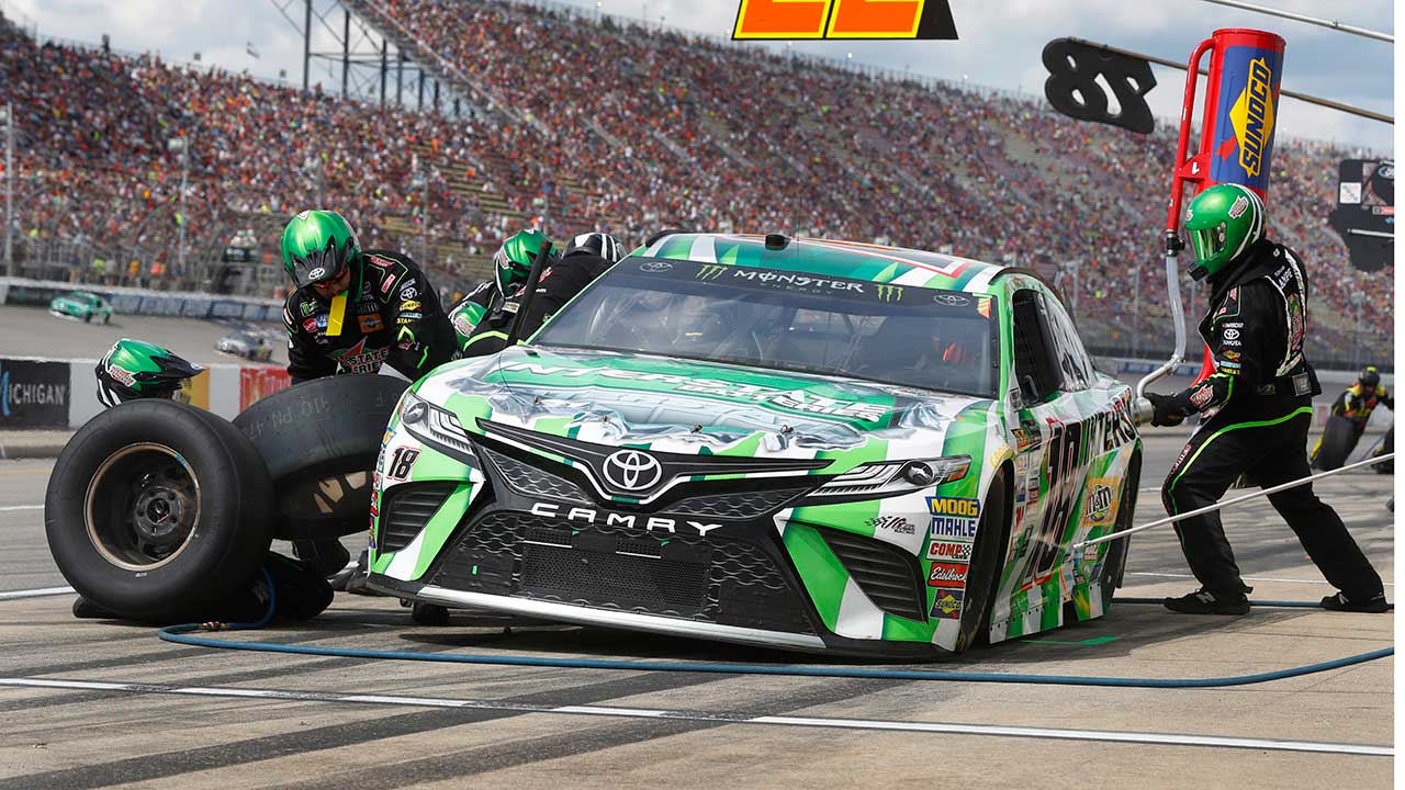 Kyle Busch overcome penalty to win Truck race at Bristol