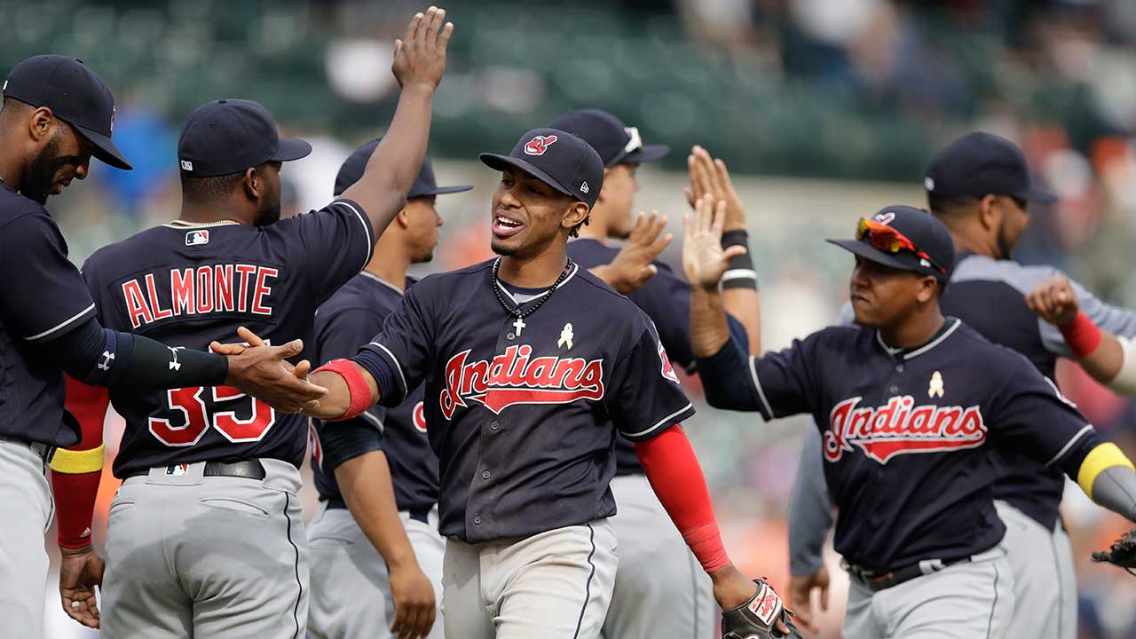 Indians beat Tigers to extend winning streak to eight games