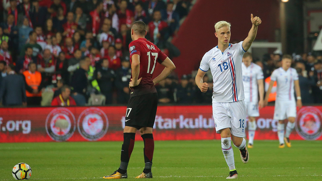 Iceland on path to World Cup with convincing win over Turkey