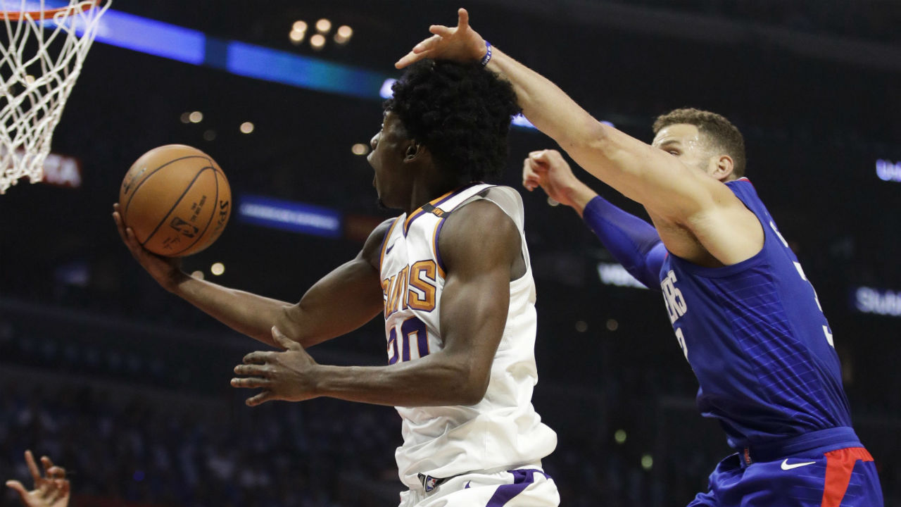 NBA fines Suns’ Jackson $35,000 for ‘menacing gesture’