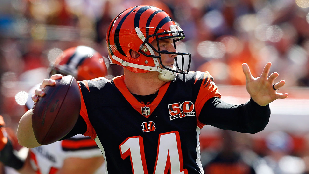 Dalton throws 4 TD passes, Bengals blow out Browns