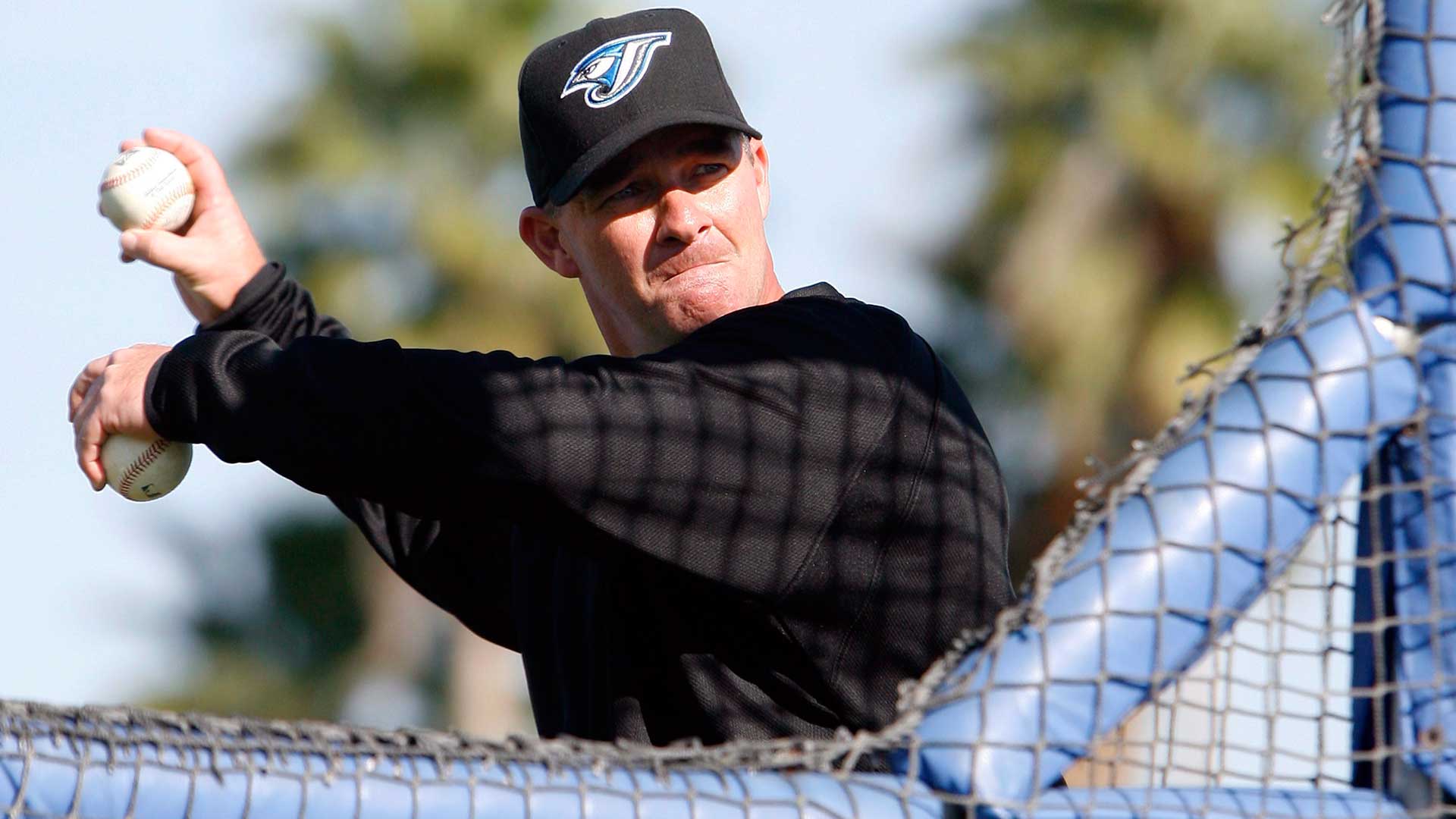 Jeter begins building Marlins front office by hiring Denbo