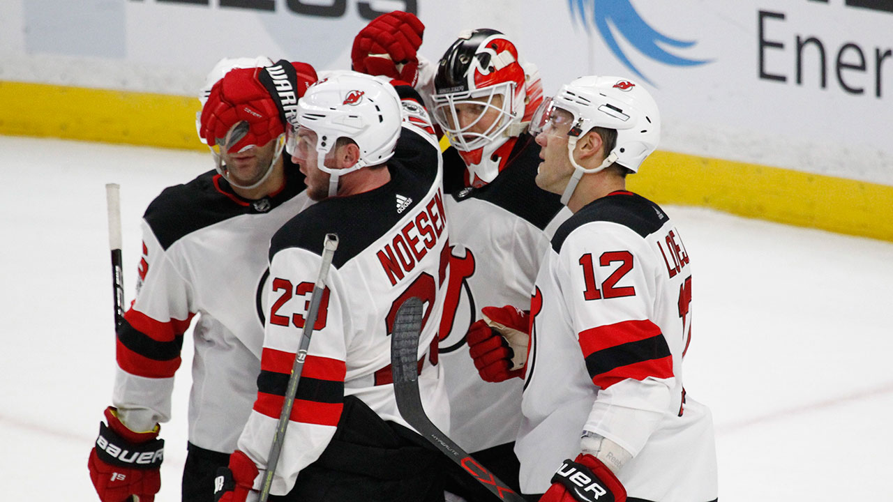 Devils post 6 goals in dominant victory over Sabres