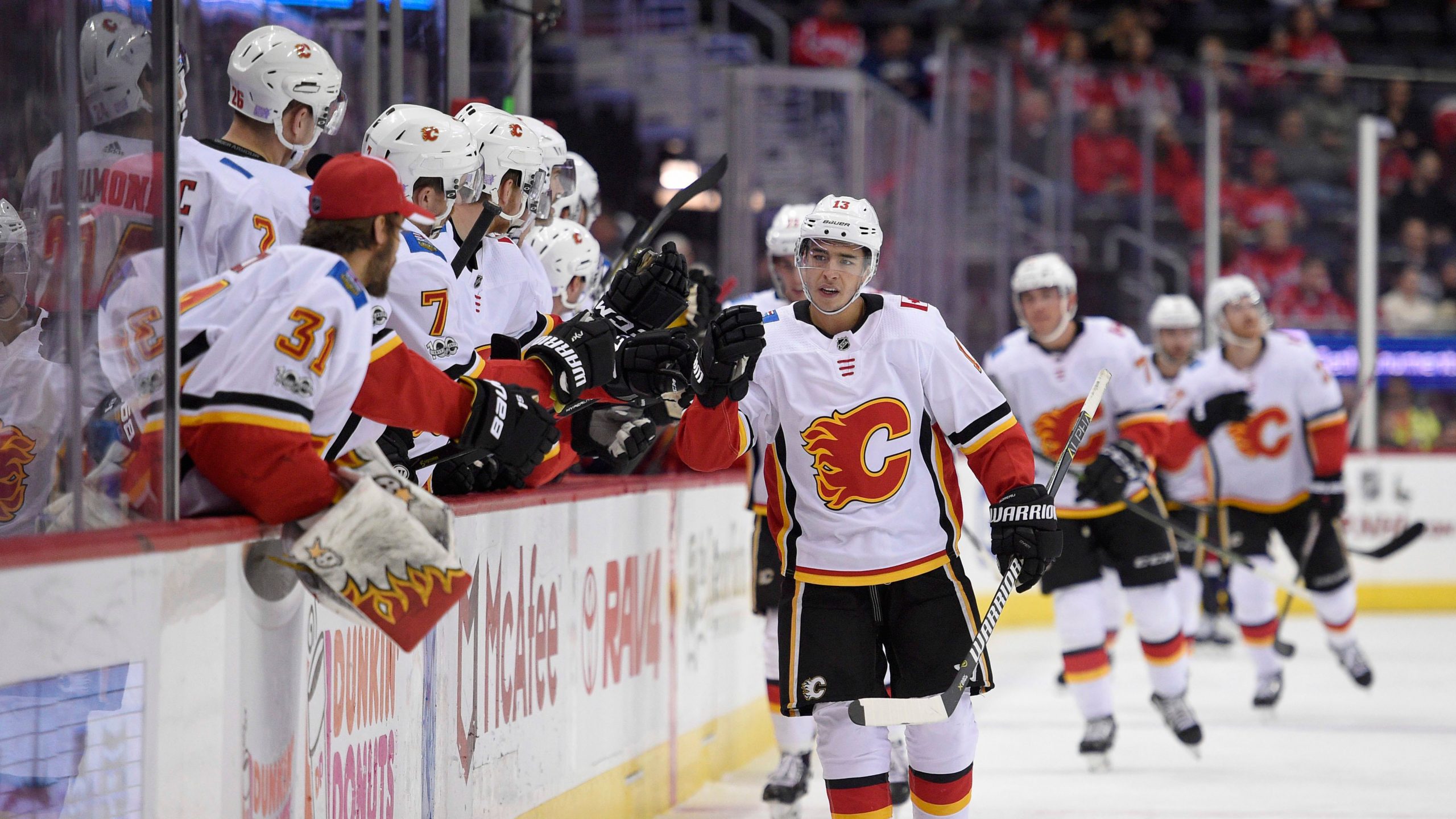 Gaudreau extends point streak to 10 as Flames beat Capitals