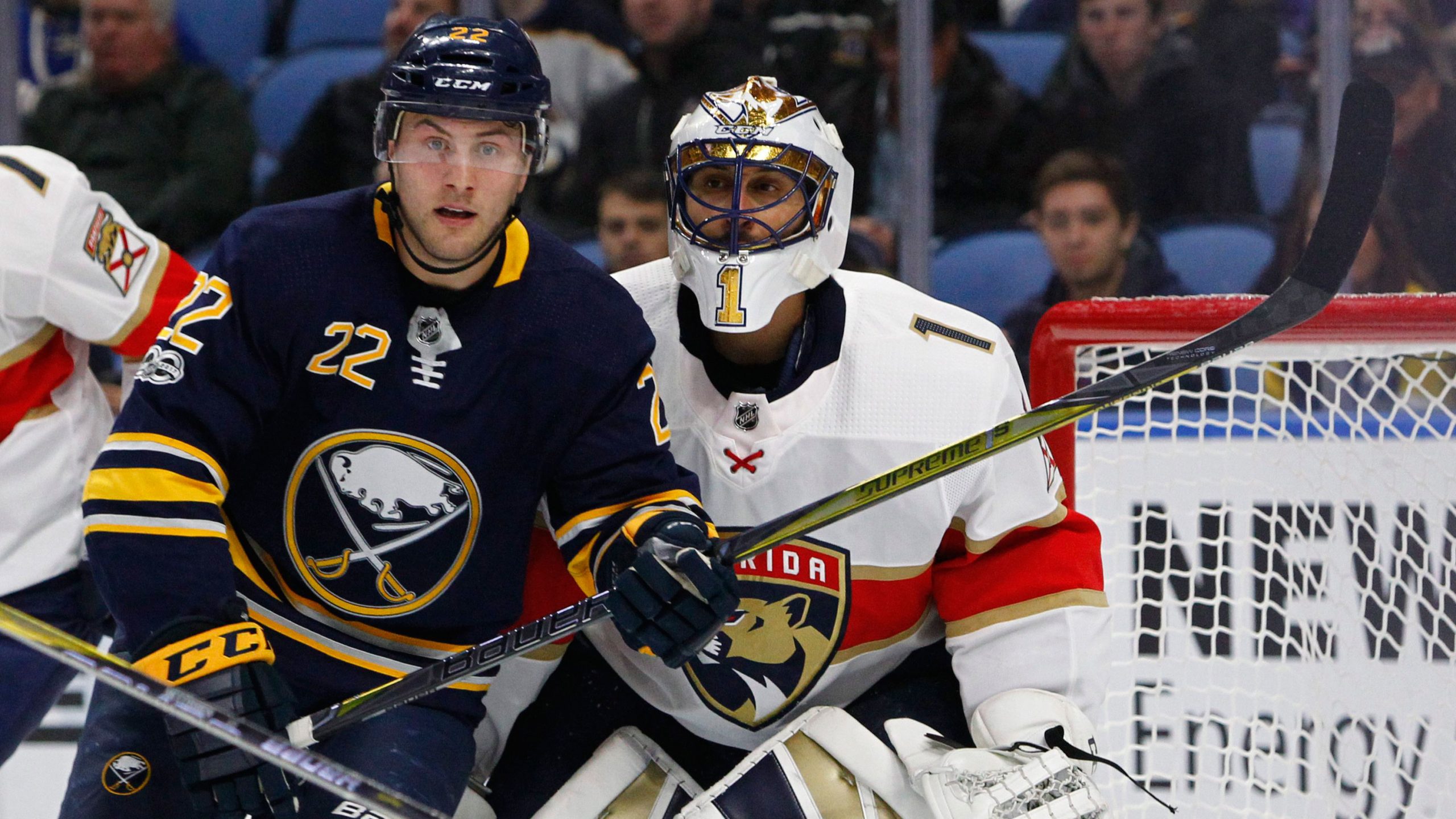 Luongo moves to fourth on all-time wins list as Panthers beat Sabres