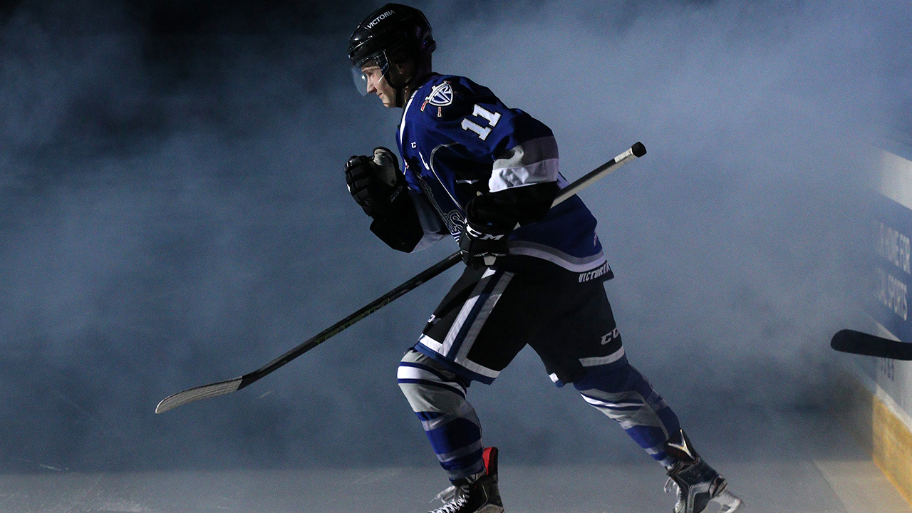 Flames’ Phillips takes in big-league moment with grandfather by his side