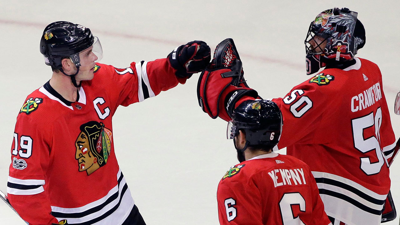 Corey Crawford earns shutout as Blackhawks blank Flyers