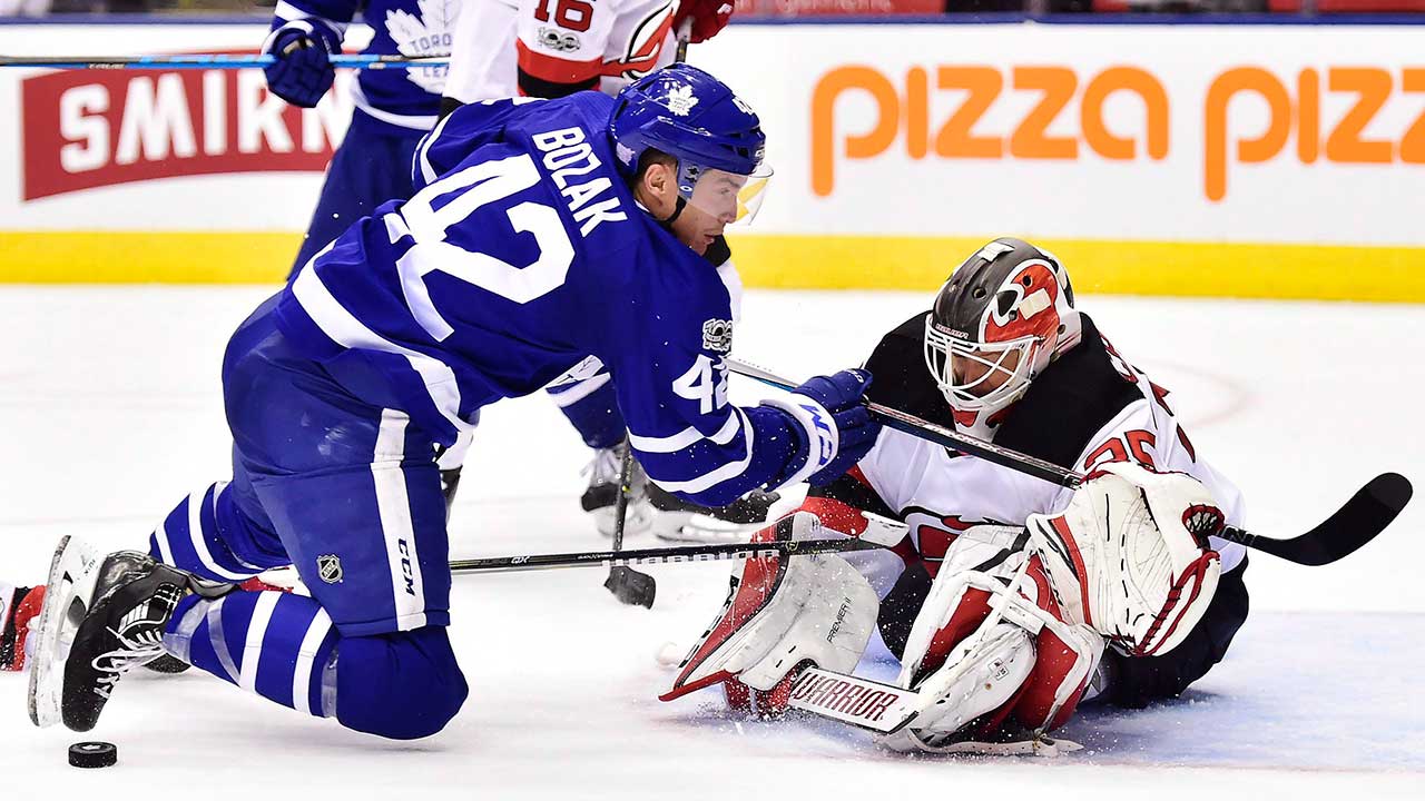 Leafs’ Bozak battling through slump at critical point in career