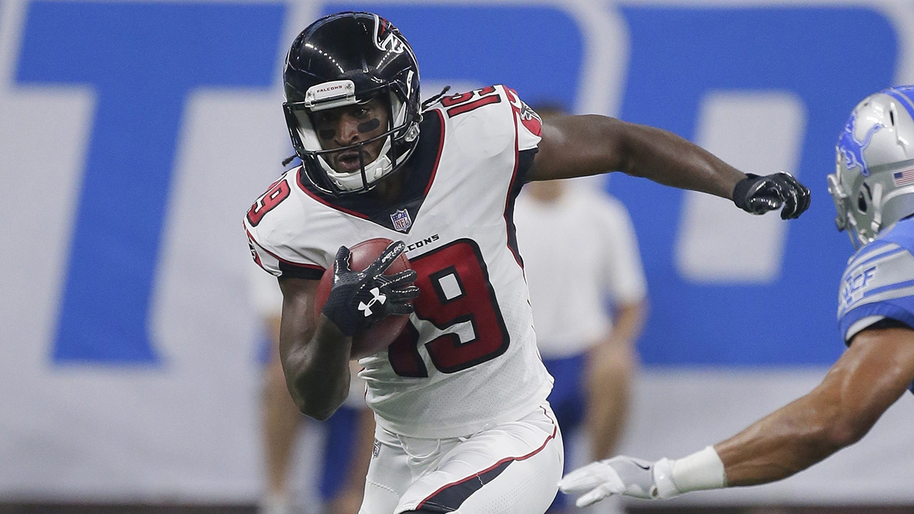 Falcons WR Andre Roberts wins Salute to Service Award