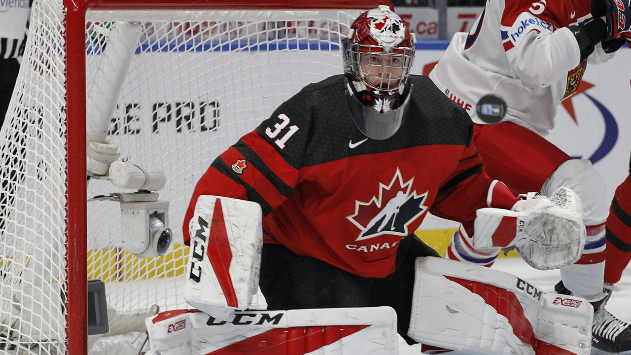 Carter Hart, Canadian returnees eye second chance at WJC gold