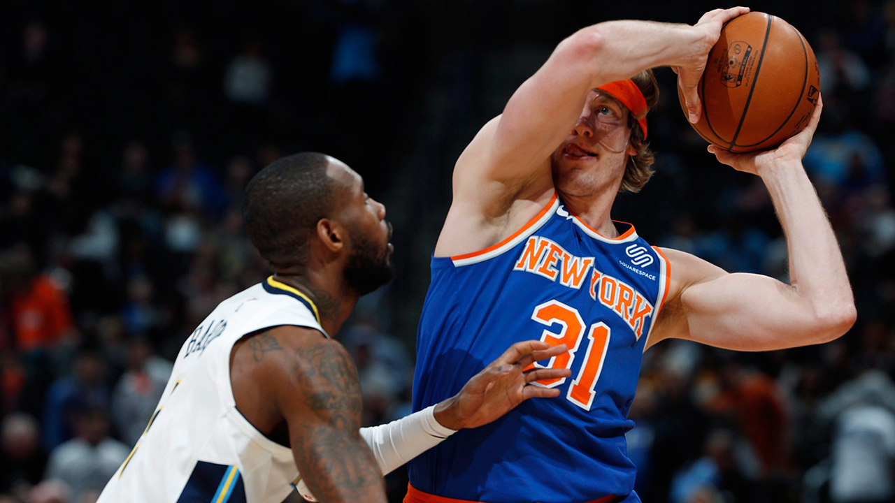 Knicks guard Ron Baker to have season-ending shoulder surgery
