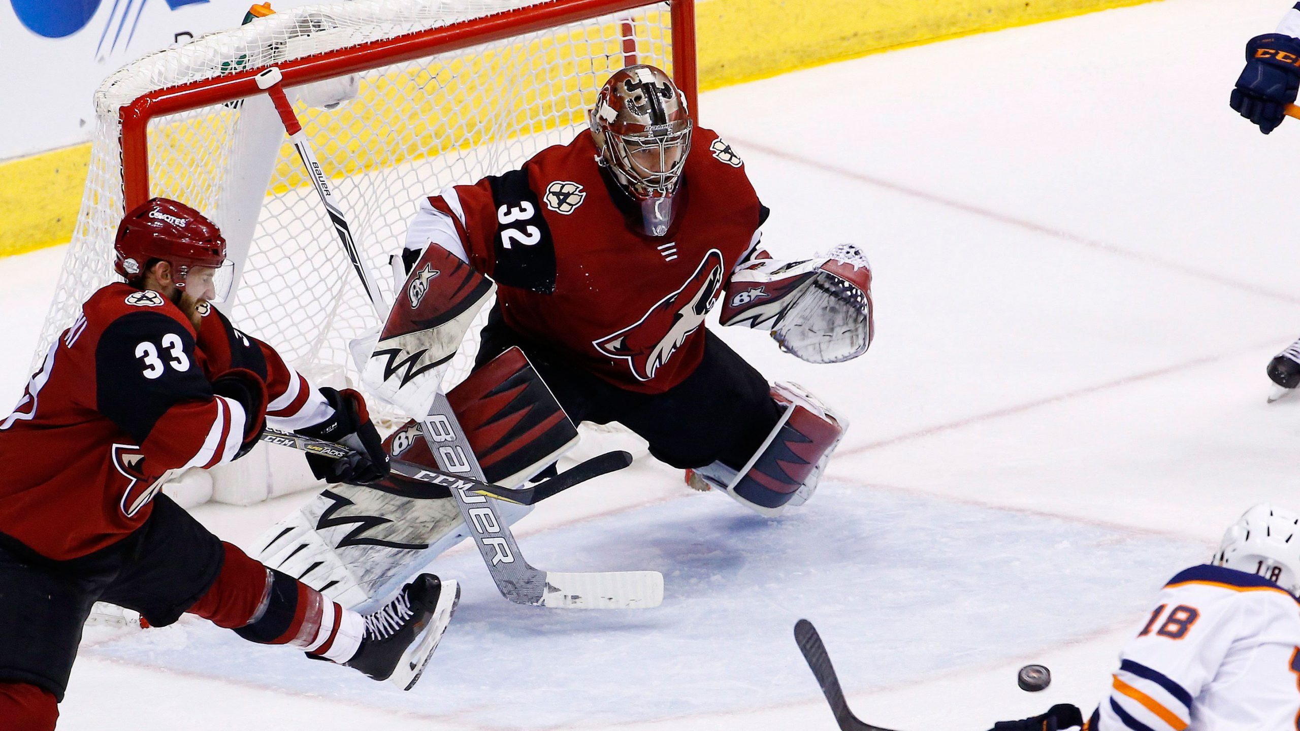 Raanta makes 39 saves as streaking Coyotes beat Oilers