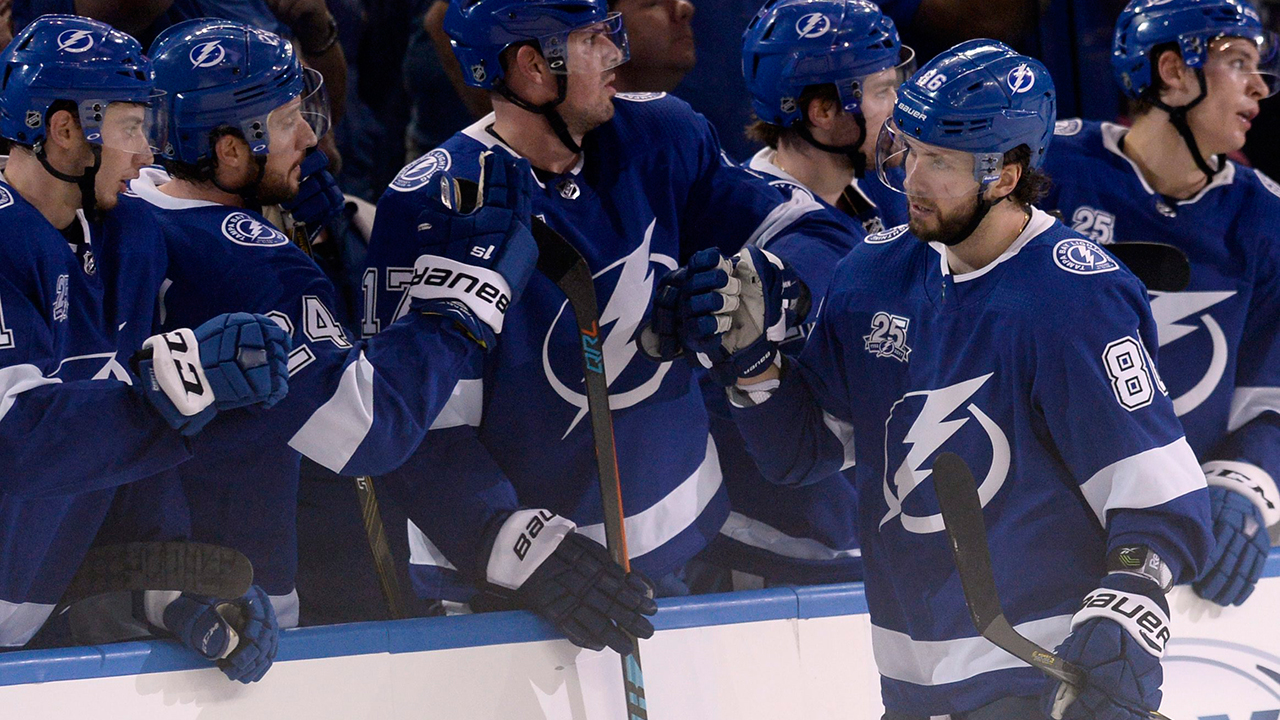 Kucherov scores 2 to lift Lightning to win over Oilers