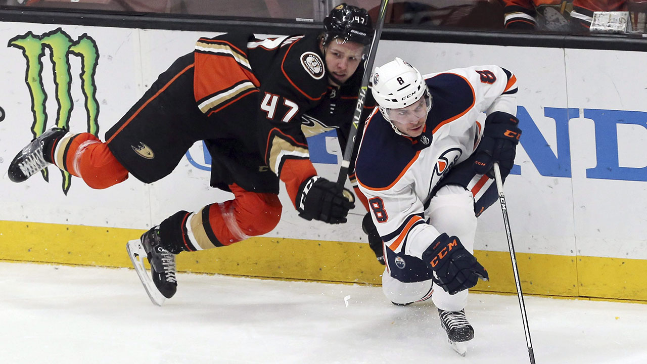 Oilers sign forward Ty Rattie to one-year contract