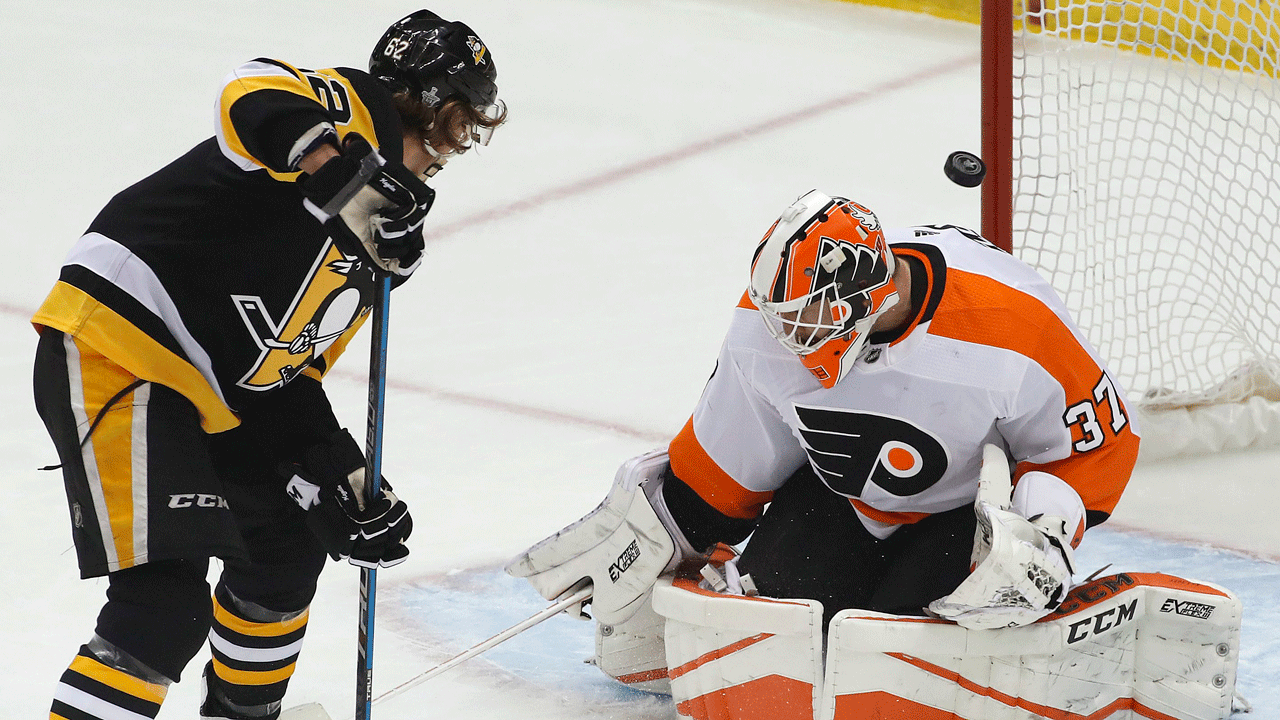 Crosby’s hat trick pushes Penguins past Flyers
