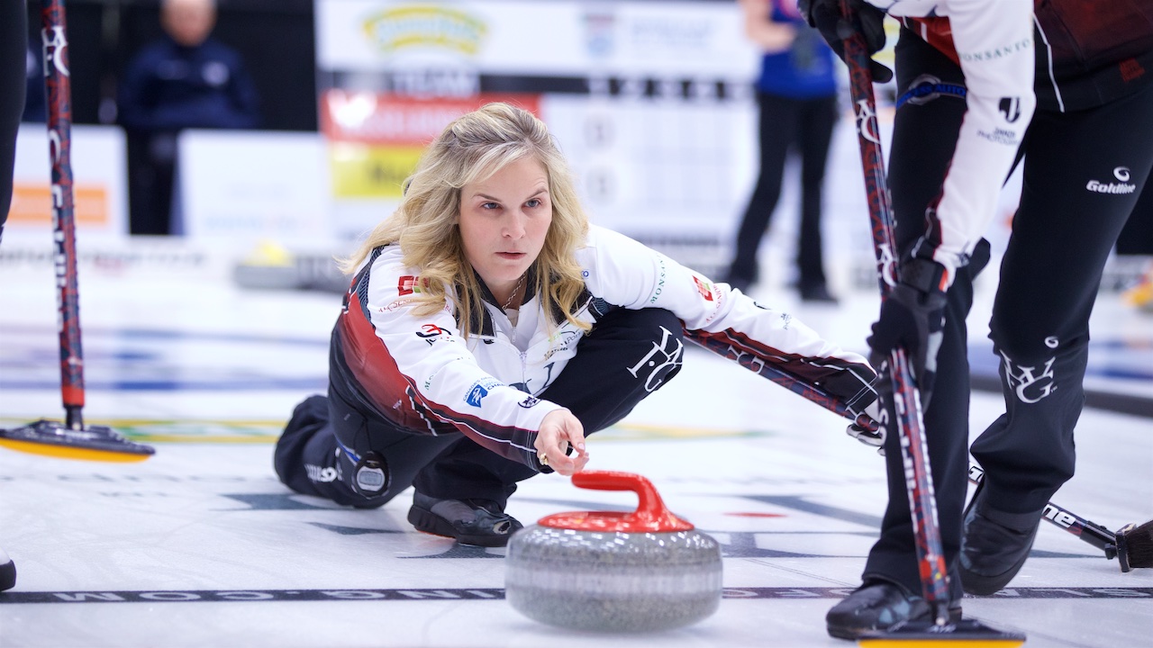 Jennifer Jones escapes with win over Kaitlyn Jones at Champions Cup