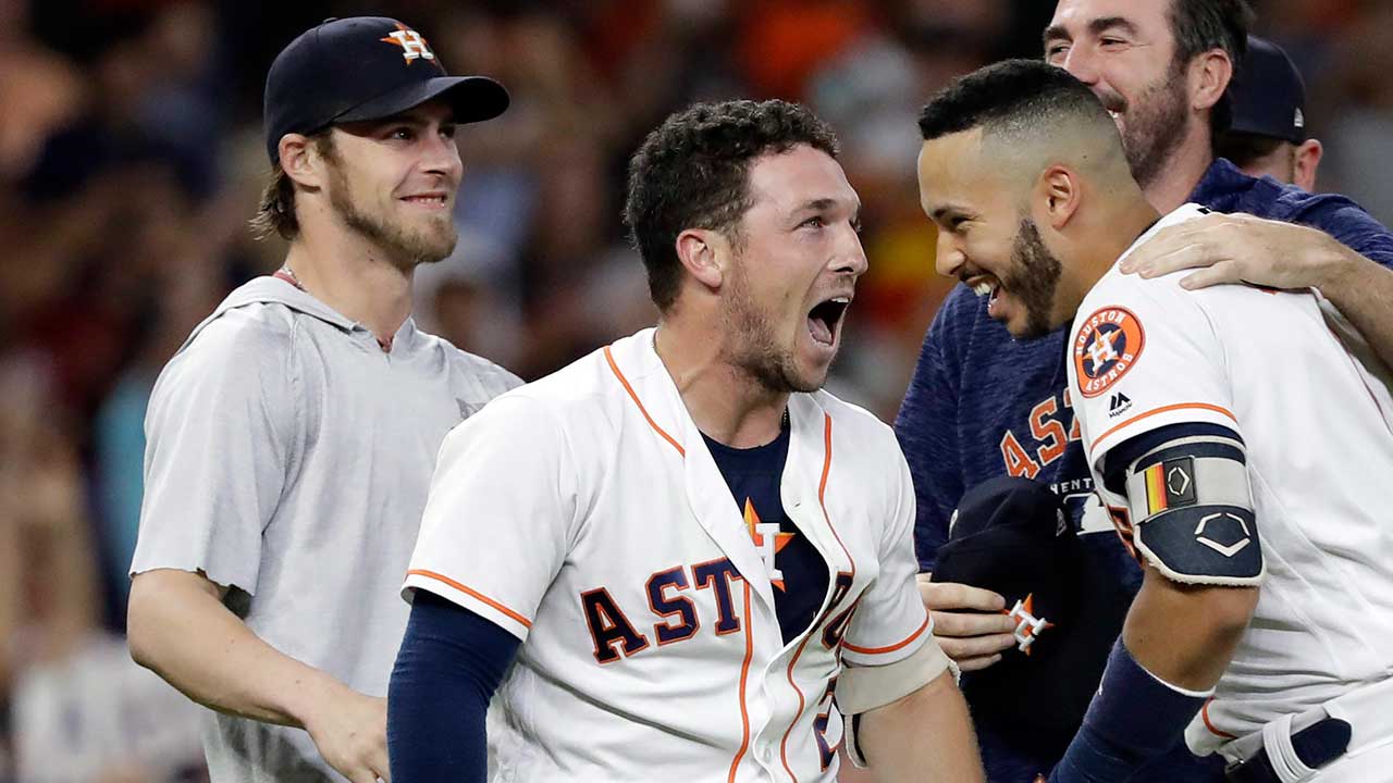 Astros walk-off Rays to extend win streak to 12 games