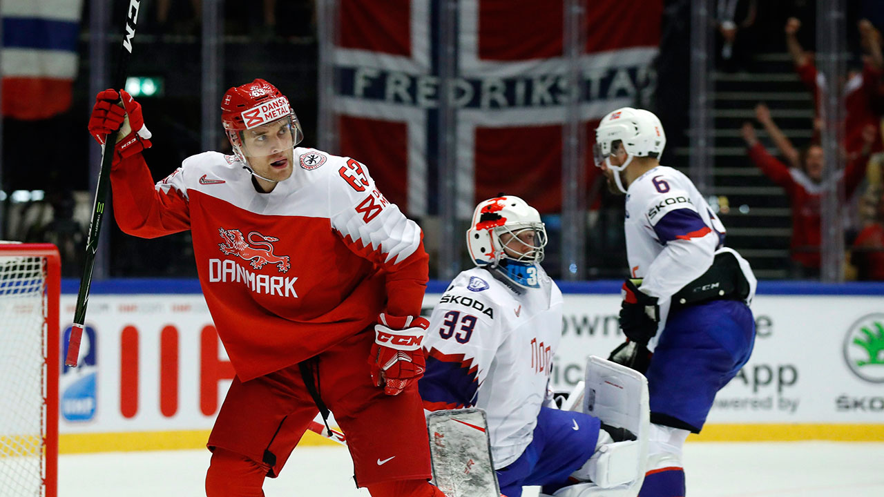 Oilers sign forward Patrick Russell to a one-year contract