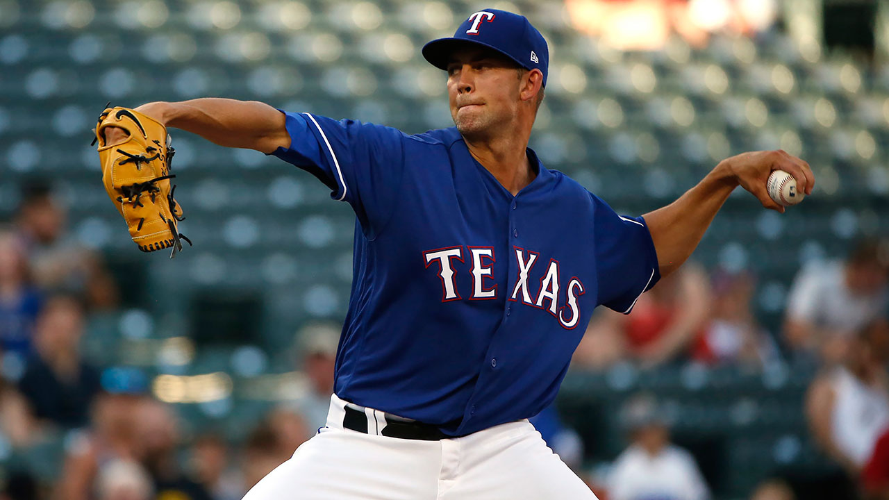 Mike Minor perfect game broken up in 7th, Rangers beat Padres