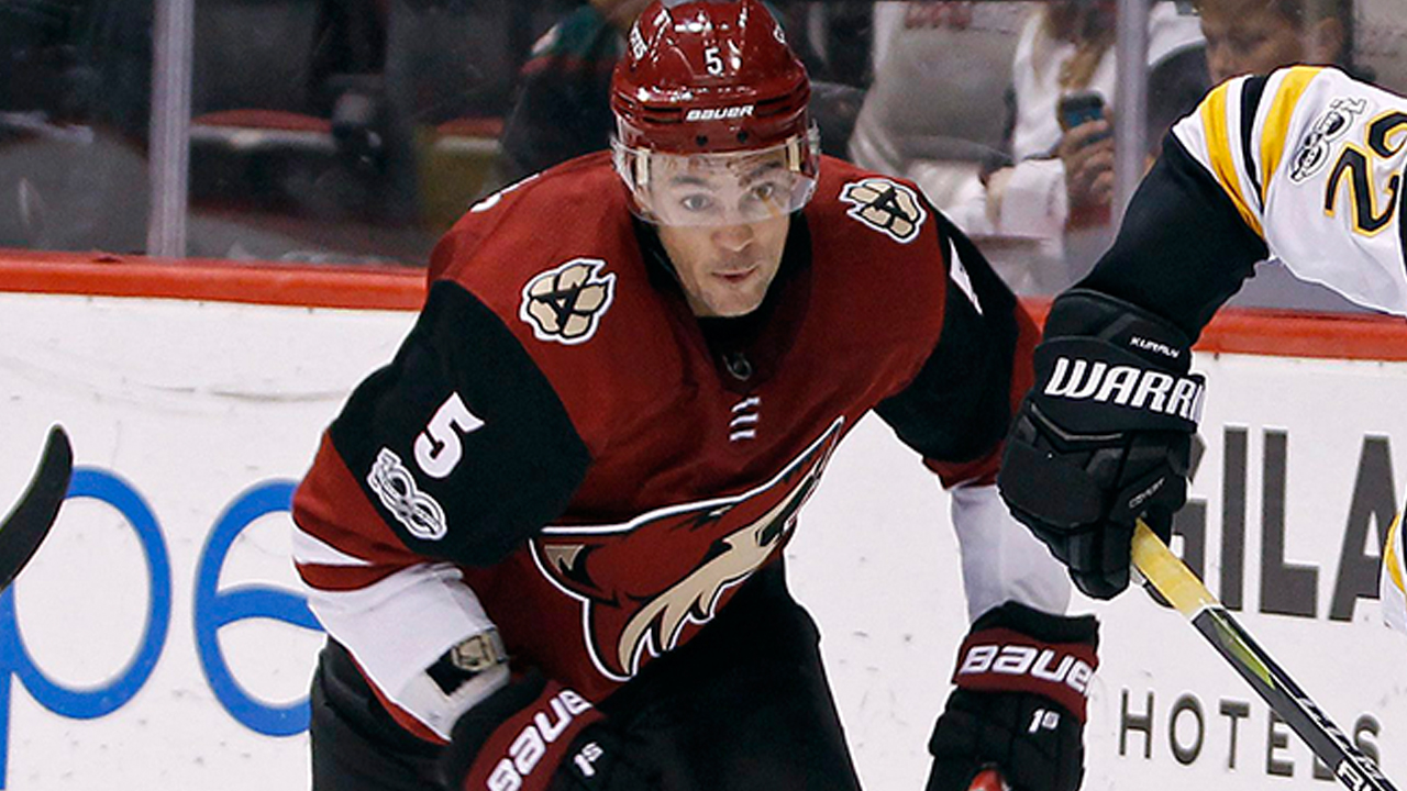 Adam Clendening signs two-way contract with Columbus Blue Jackets