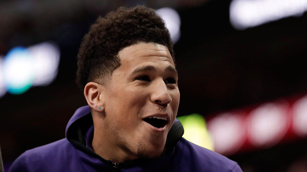 Devin Booker signs long-term extension with Suns