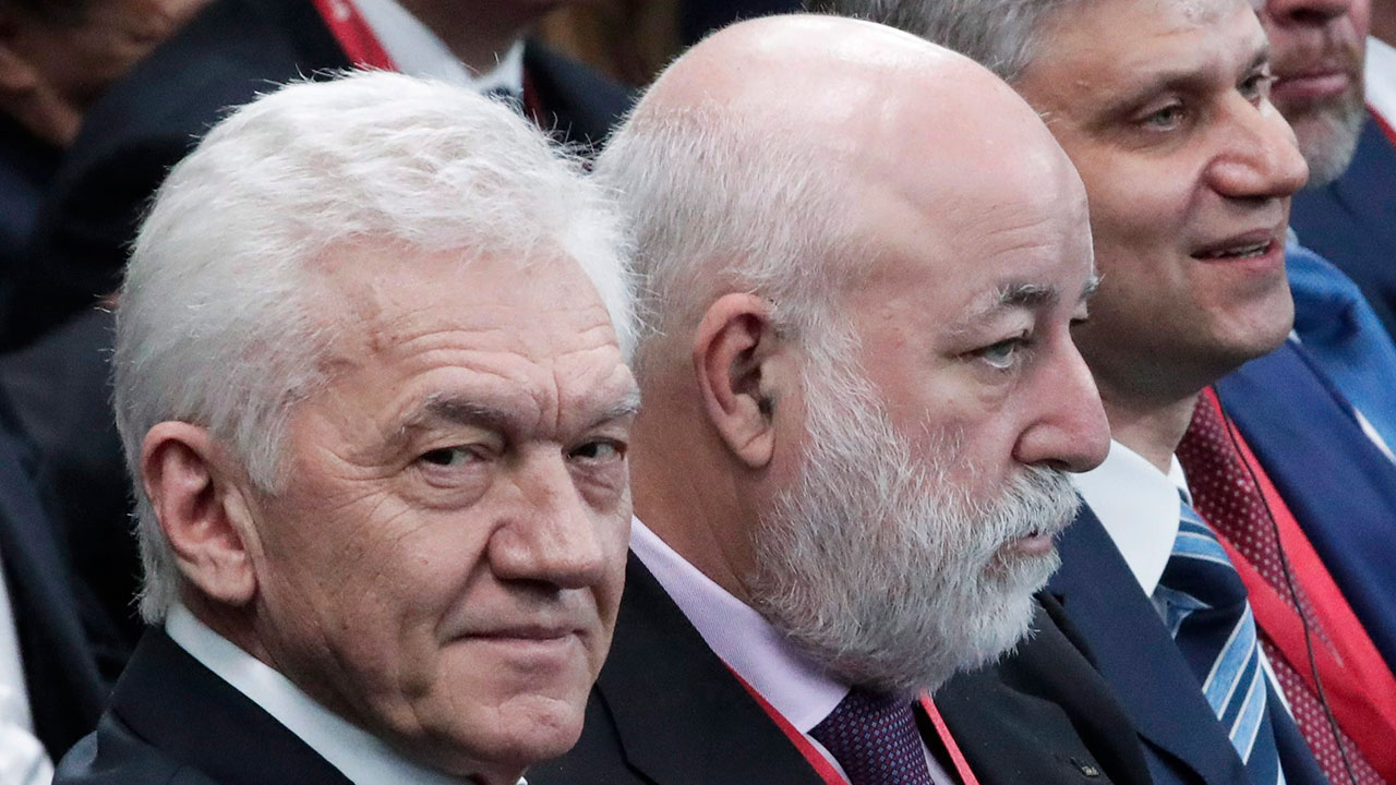 Russian billionaire promises world’s biggest hockey arena