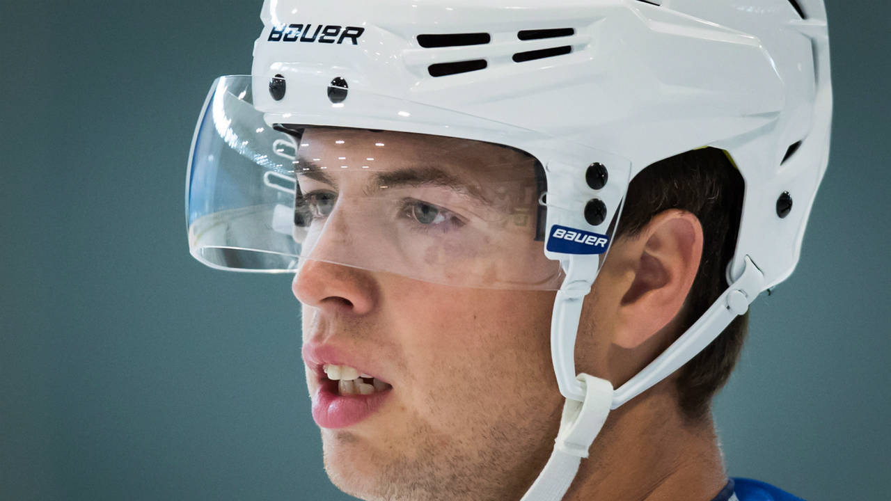 Canucks’ Ben Hutton looking to re-launch NHL career under Travis Green