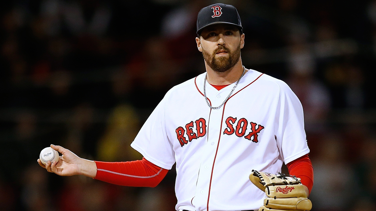 Red Sox agree to 1-year deal with reliever Hembree