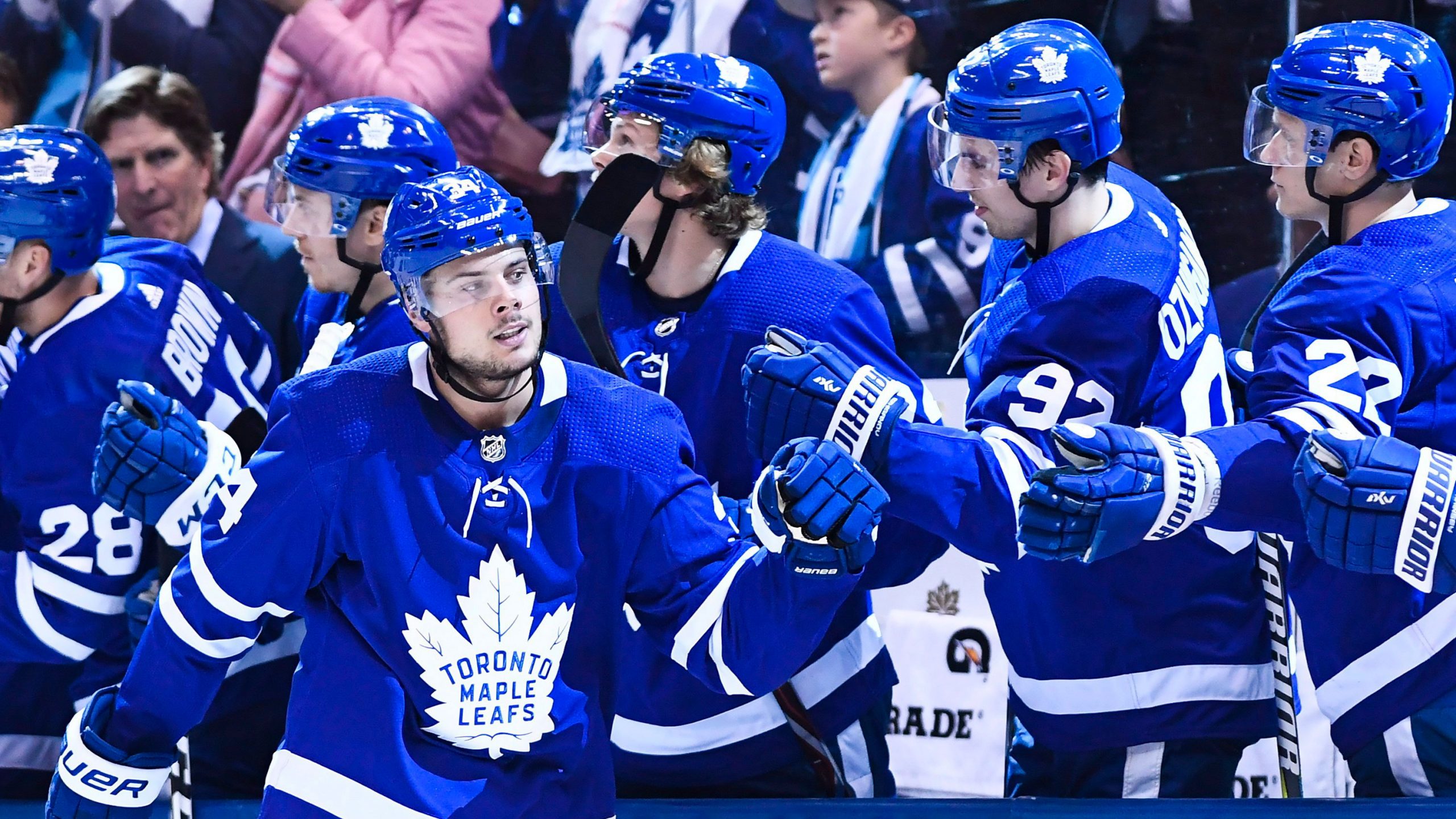 Matthews scores pair as Maple Leafs top Canadiens in overtime