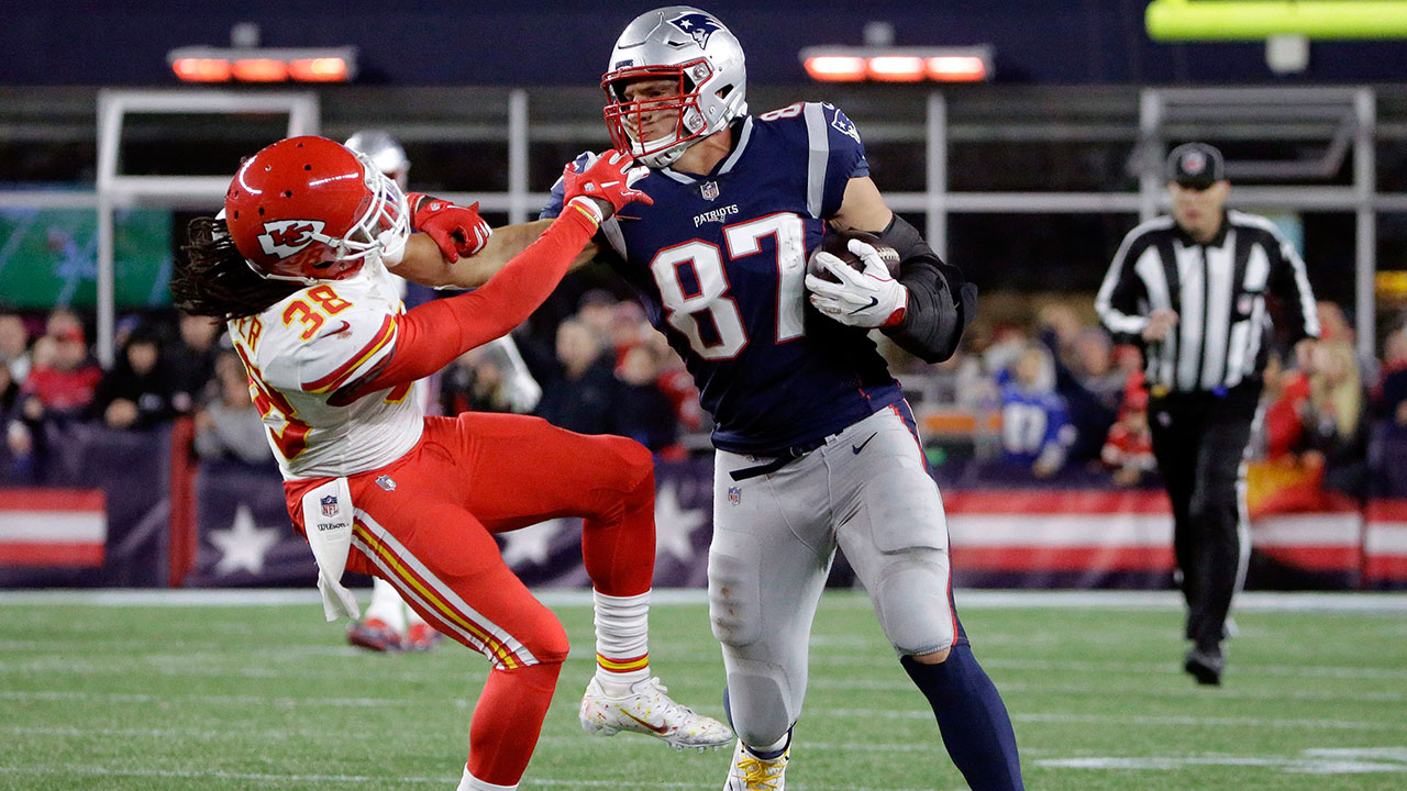 Gronkowski comes out of retirement, joins Brady after trade to Tampa