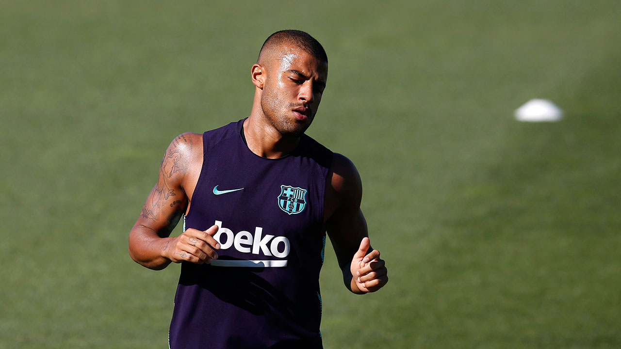 Rafinha to undergo surgery after tearing knee ligament