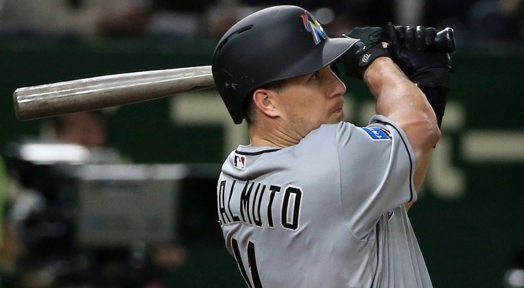 Report: Blue Jays 'will be vying' for all-star catcher J.T. Realmuto