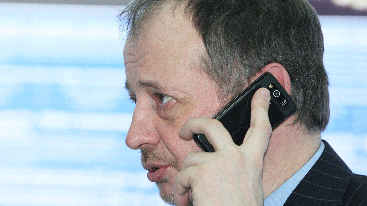 Russian billionaire elected to lead Olympic shooting body