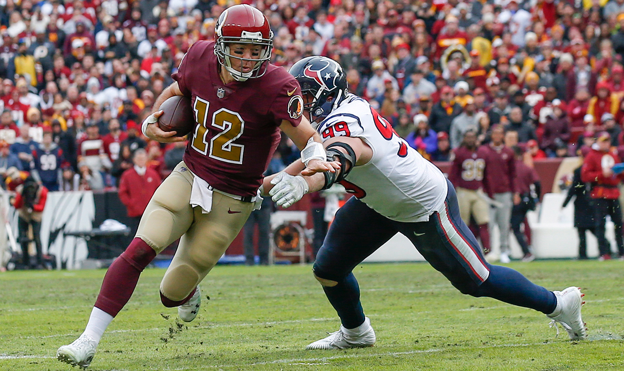 Washington QB McCoy breaks fibula in right leg, out for season