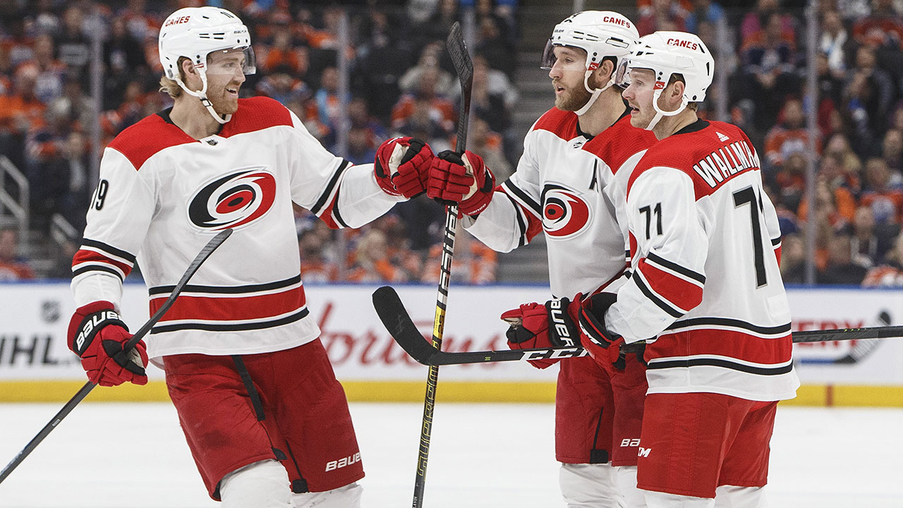 3 things we learned in the NHL: Sharks can’t stop pucks