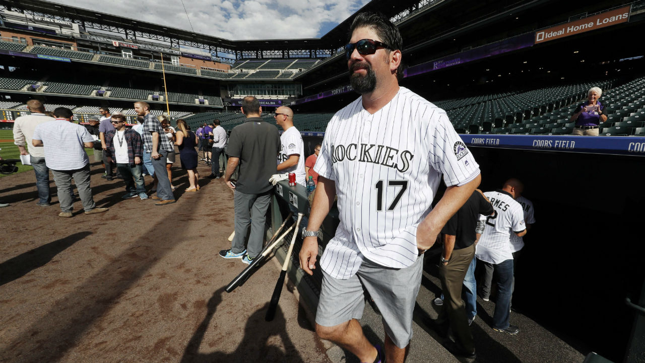 Former Rockies star Todd Helton cited on DUI charge, enters treatment