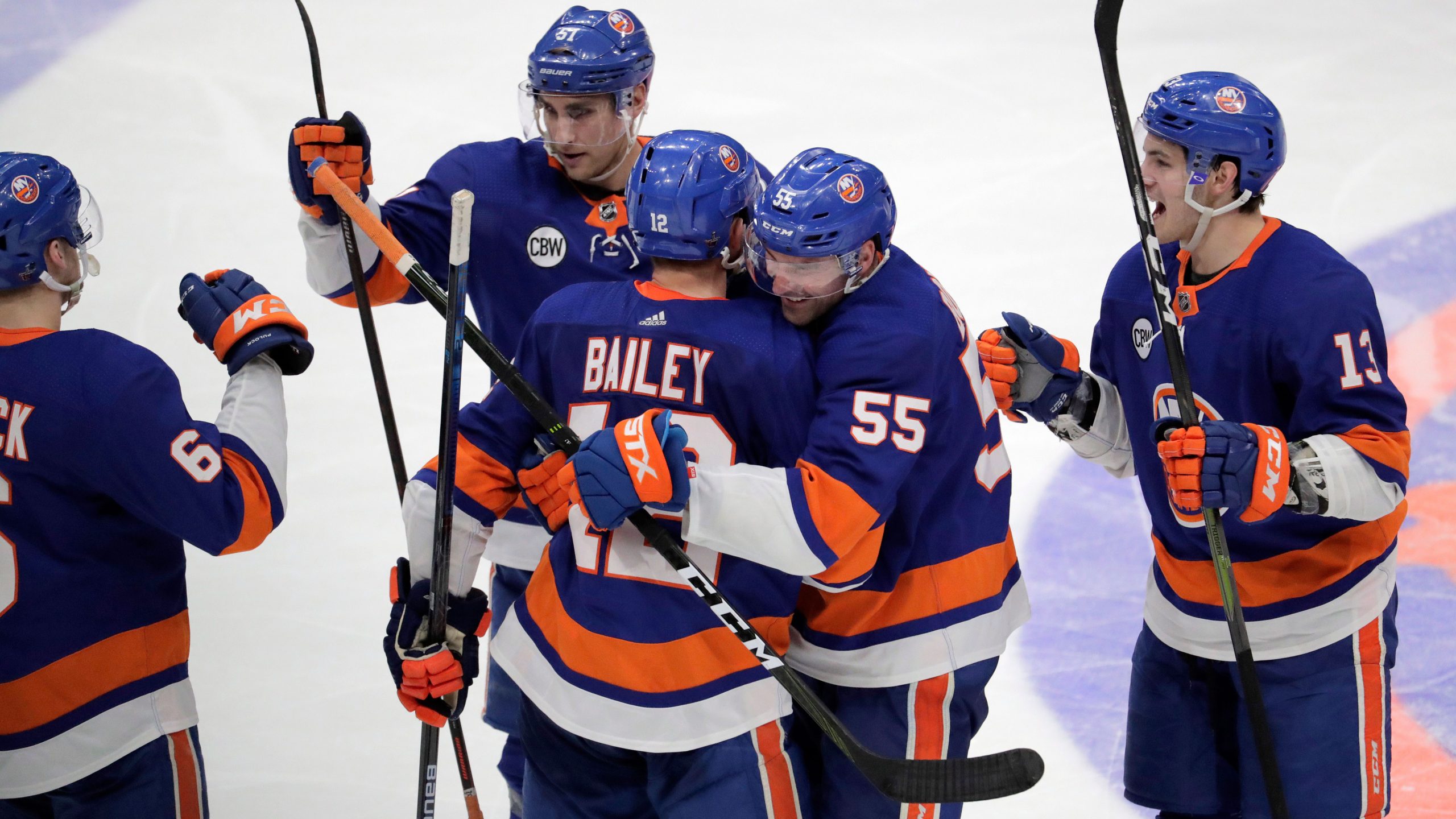 Islanders take Game 1 with overtime win over Penguins