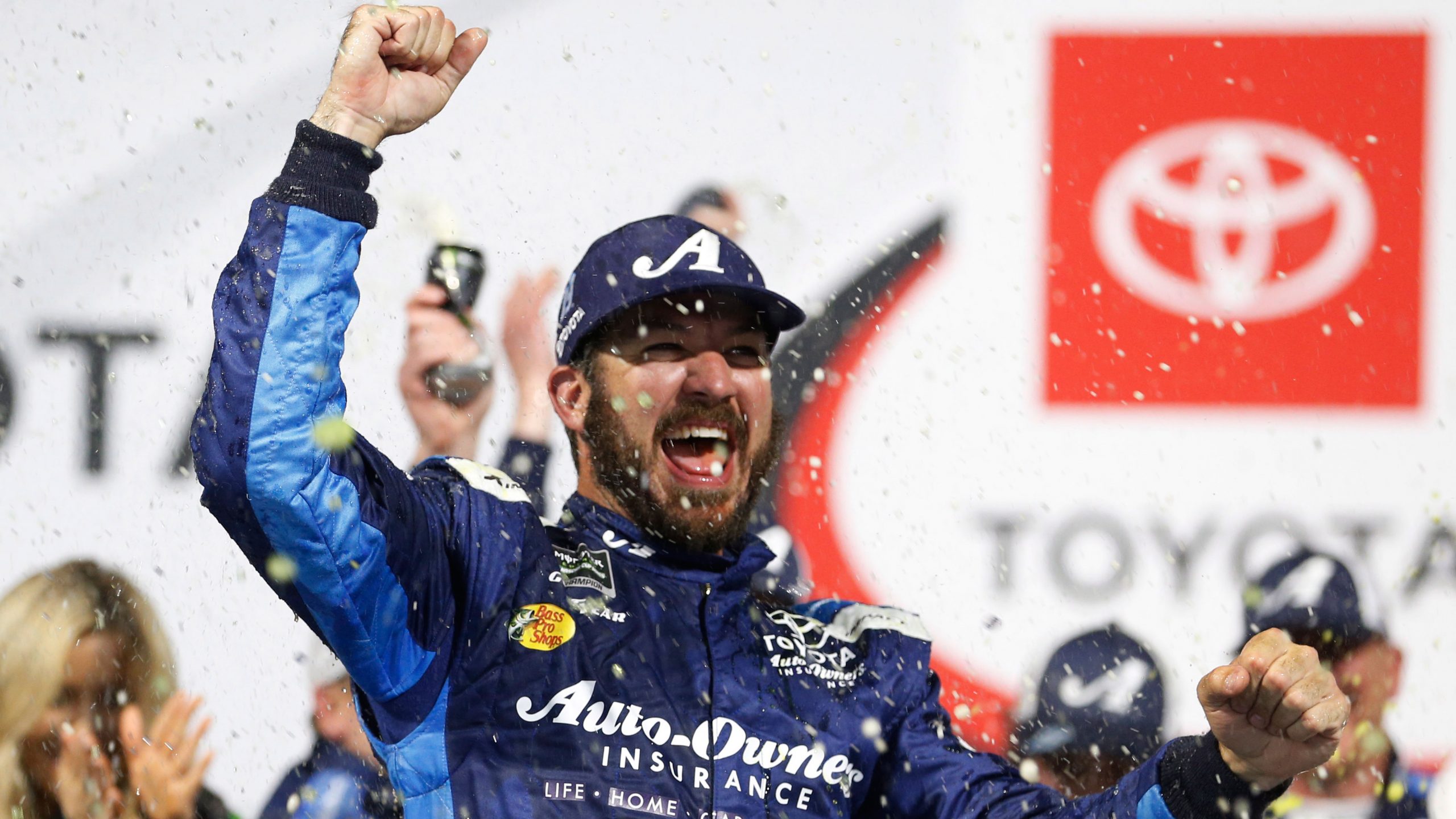 Truex wins 2nd career Monday NASCAR race at Dover