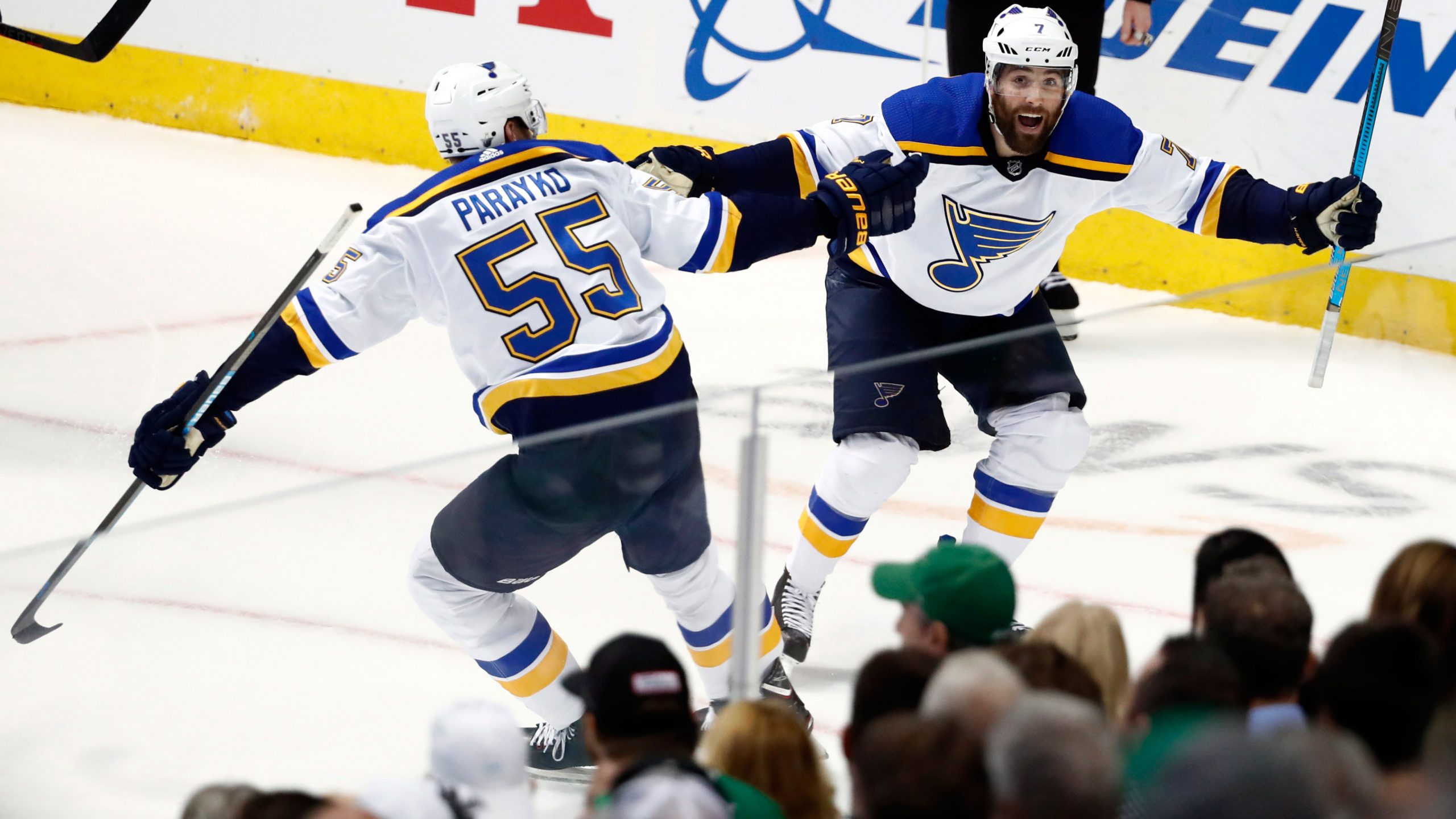 Blues stay perfect on the road with Game 3 win over Stars