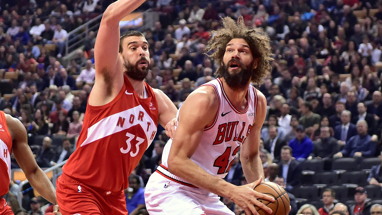 Report: Robin Lopez agrees to two-year deal with Bucks