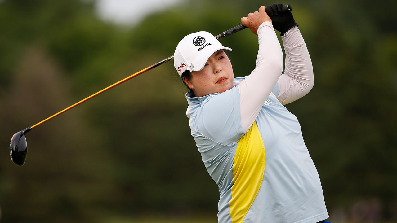 Feng birdies final hole for a one-shot win at LPGA Classic