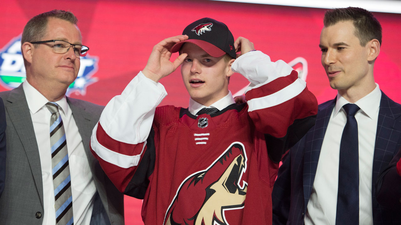 Coyotes sign 2019 first-round pick Soderstrom to entry-level deal