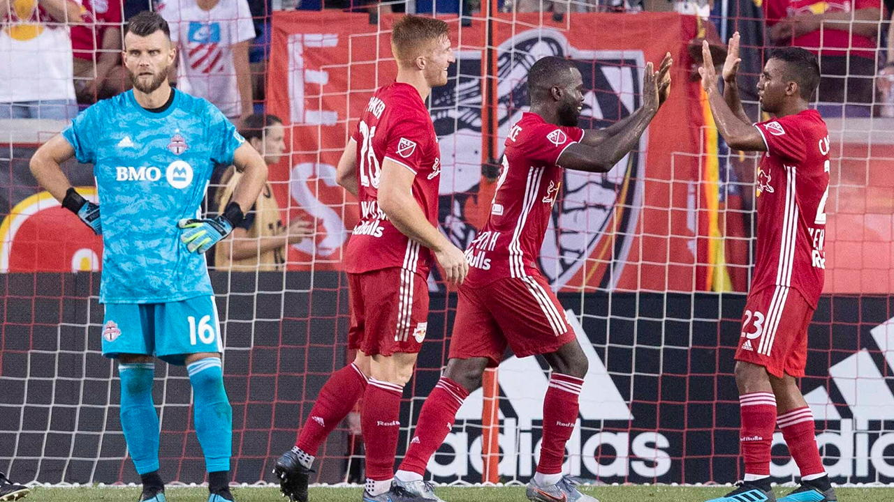 Red Bulls sink 10-man Toronto FC in tale of two halves