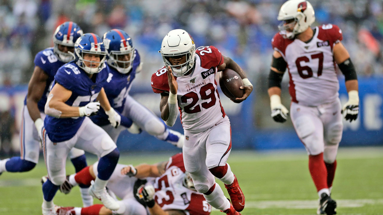 Edmonds runs for 3 TDs, Cardinals top Giants in Barkley’s return
