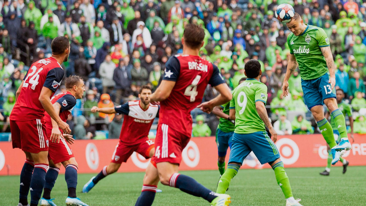 Jordan Morris has hat trick, Sounders outlast Dallas FC